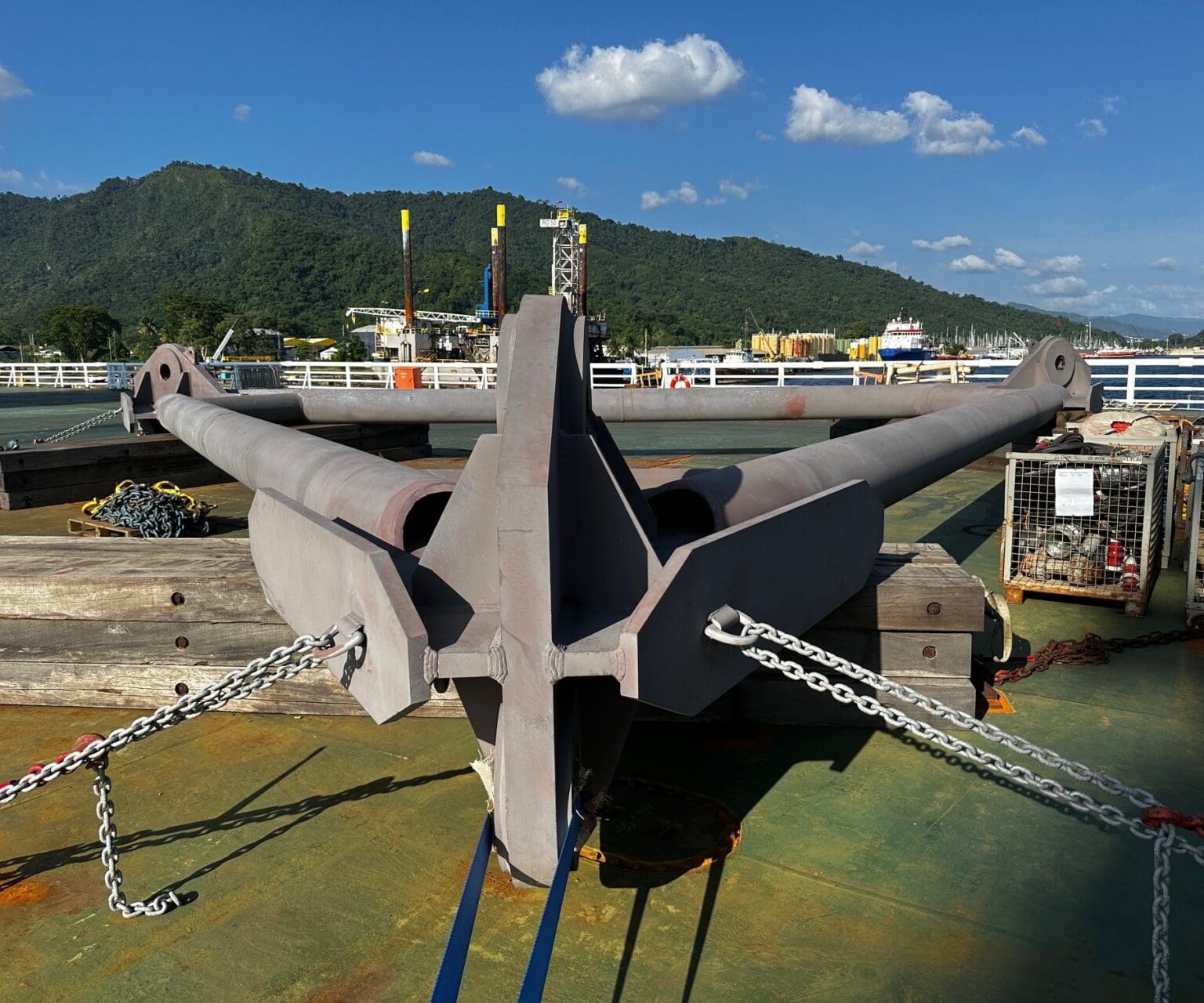 Precision in Constraints: 1500t Lift Frame Challenge